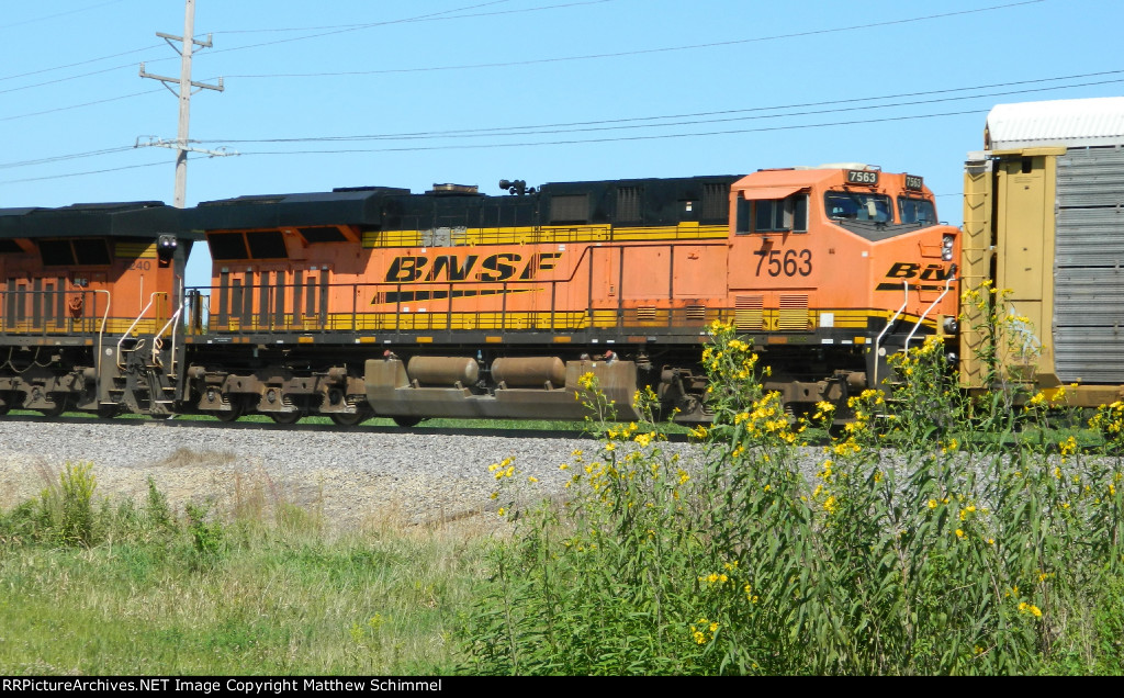 BNSF 7563